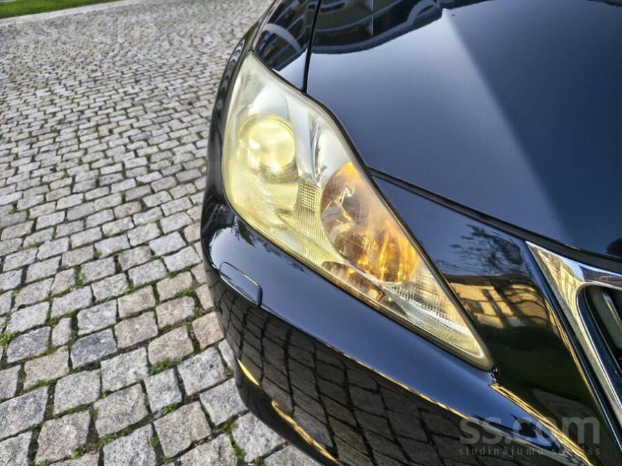 Melns Lexus IS 2009 Rīga, ar dzinēja tilpumu 2.50 L un nobraukumu 211 tūkst. km par 6150 €, foto 6 vietnē AUTOMOTO.COM.LV