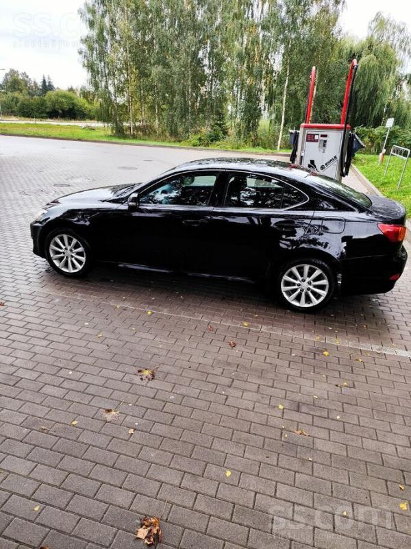 Melns Lexus IS 2009 Jelgava, ar dzinēja tilpumu 2.20 L un nobraukumu 221 tūkst. km par 3500 €, foto 4 vietnē AUTOMOTO.COM.LV