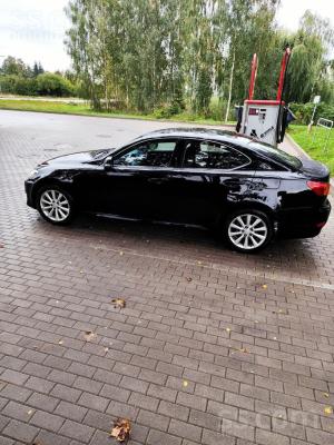 Black Lexus IS 2009 in Jelgava, with an engine capacity of 2.20 L and mileage of 221 thousand km for 3500 €, photo 4 on AUTOMOTO.COM.LV