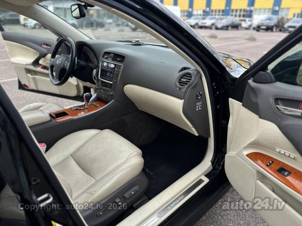 Melns Lexus IS 2010 Tallina, ar dzinēja tilpumu 2.50 L un nobraukumu 132 tūkst. km par 2999 €, foto 8 vietnē AUTOMOTO.COM.LV