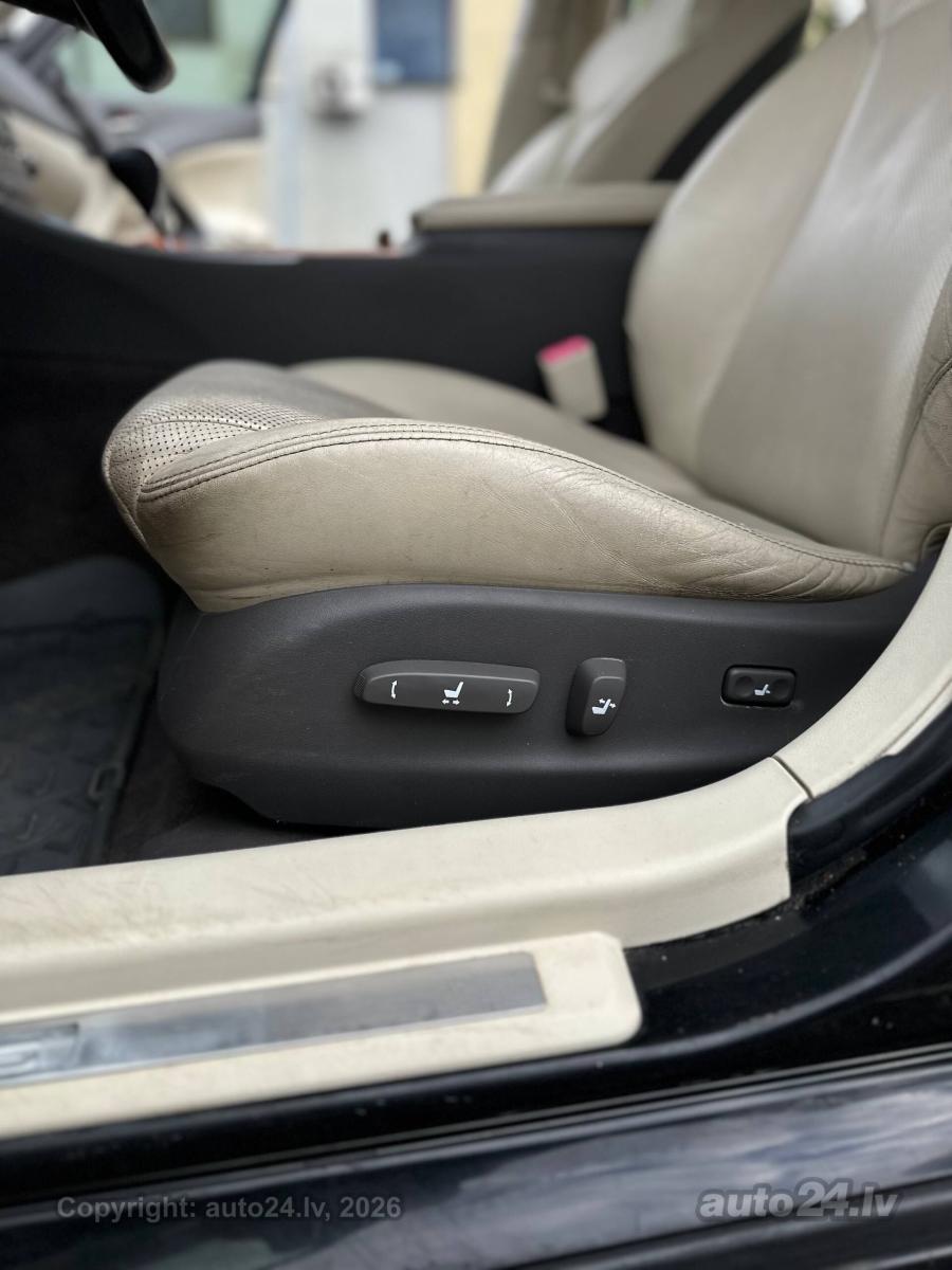 Melns Lexus IS 2010 Tallina, ar dzinēja tilpumu 2.50 L un nobraukumu 132 tūkst. km par 2999 €, foto 13 vietnē AUTOMOTO.COM.LV