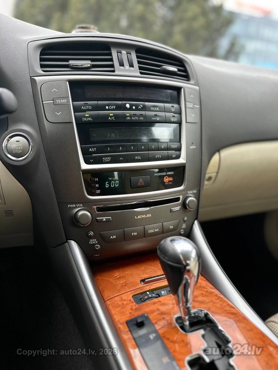 Melns Lexus IS 2010 Tallina, ar dzinēja tilpumu 2.50 L un nobraukumu 132 tūkst. km par 2999 €, foto 14 vietnē AUTOMOTO.COM.LV
