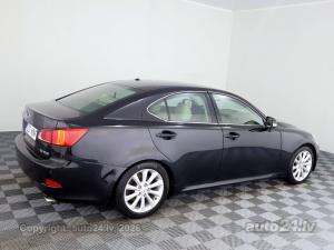Black Lexus IS 2010 in Tallinn, with an engine capacity of 2.50 L and mileage of 132 thousand km for 4199 €, photo 4 on AUTOMOTO.COM.LV