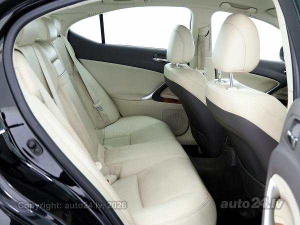 Melns Lexus IS 2010 Tallina, ar dzinēja tilpumu 2.50 L un nobraukumu 132 tūkst. km par 4199 €, foto 7 vietnē AUTOMOTO.COM.LV