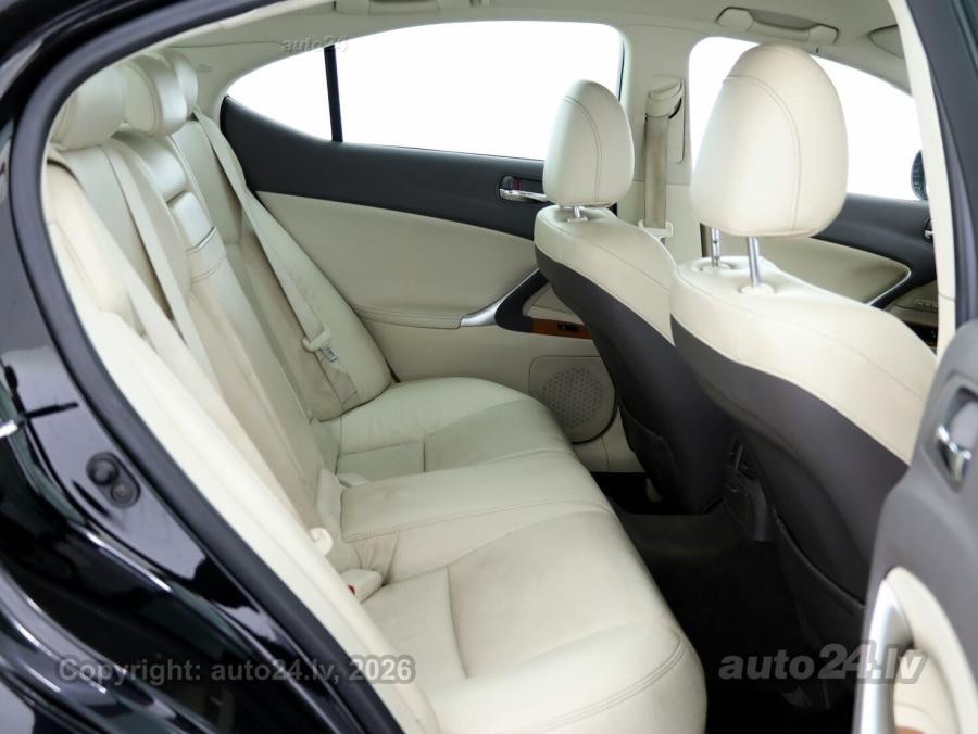 Black Lexus IS 2010 in Tallinn, with an engine capacity of 2.50 L and mileage of 132 thousand km for 4199 €, photo 8 on AUTOMOTO.COM.LV