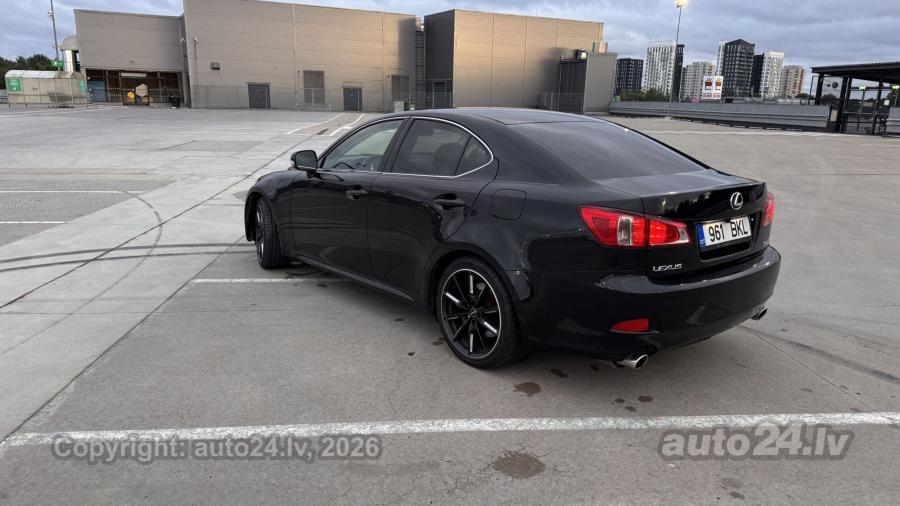 Black Lexus IS 2010 in Tallinn, with an engine capacity of 2.50 L and mileage of 154 thousand km for 8790 €, photo 3 on AUTOMOTO.COM.LV