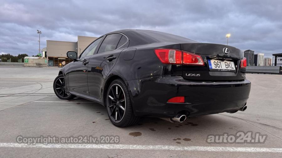 Black Lexus IS 2010 in Tallinn, with an engine capacity of 2.50 L and mileage of 154 thousand km for 8790 €, photo 7 on AUTOMOTO.COM.LV