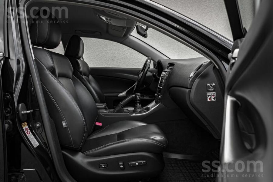 Melns Lexus IS 2010 Rīga, ar dzinēja tilpumu 2.20 L un nobraukumu 237 tūkst. km par 4990 €, foto 12 vietnē AUTOMOTO.COM.LV