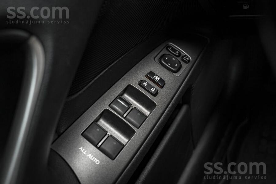 Melns Lexus IS 2010 Rīga, ar dzinēja tilpumu 2.20 L un nobraukumu 237 tūkst. km par 4990 €, foto 28 vietnē AUTOMOTO.COM.LV