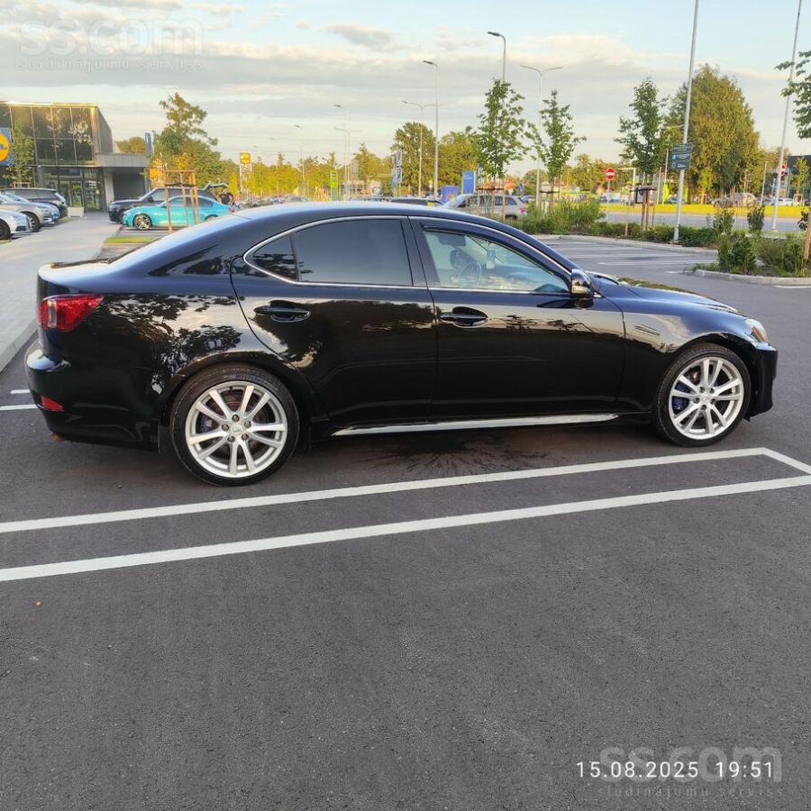 Melns Lexus IS 2011 Jūrmala, ar dzinēja tilpumu 2.20 L un nobraukumu 210 tūkst. km par 5000 €, foto 4 vietnē AUTOMOTO.COM.LV