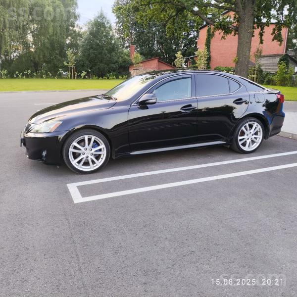 Black Lexus IS 2011 in Jurmala, with an engine capacity of 2.20 L and mileage of 210 thousand km for 5000 €, photo 7 on AUTOMOTO.COM.LV