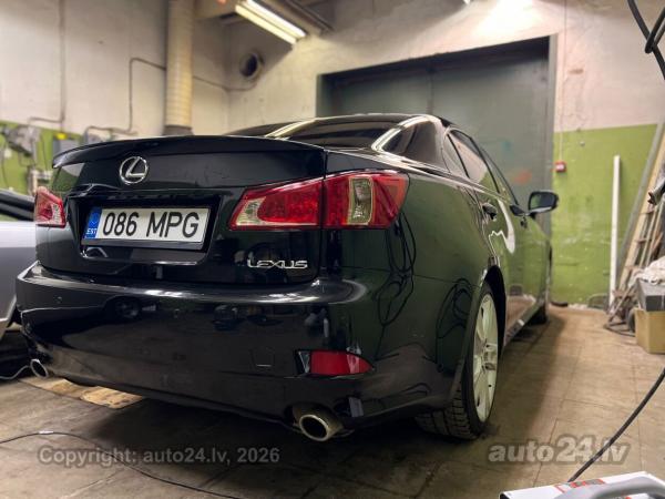 Black Lexus IS 2012 in Tallinn, with an engine capacity of 2.50 L and mileage of 204 thousand km for 9000 €, photo 8 on AUTOMOTO.COM.LV