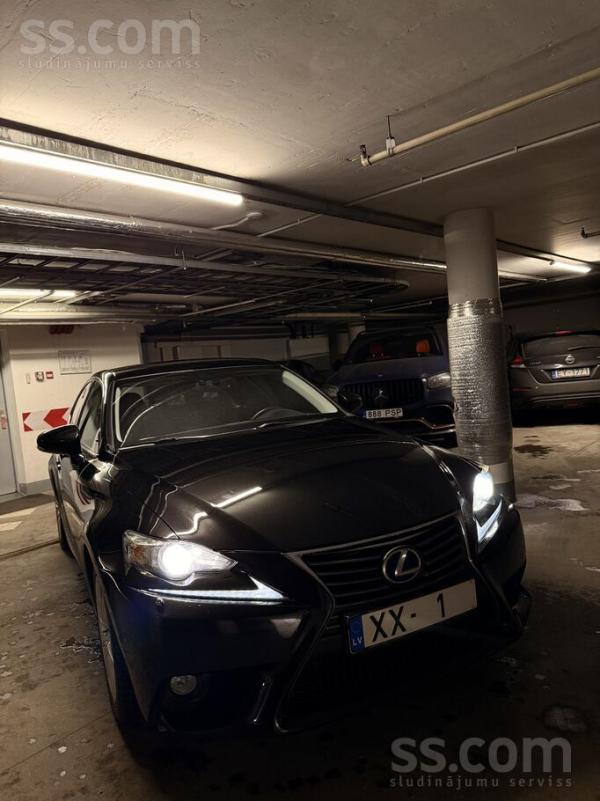 Black Lexus IS 2013 in Riga, with an engine capacity of 3.00 L and mileage of 170 thousand km for 15000 €, photo 2 on AUTOMOTO.COM.LV