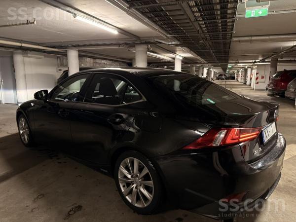 Black Lexus IS 2013 in Riga, with an engine capacity of 3.00 L and mileage of 170 thousand km for 15000 €, photo 3 on AUTOMOTO.COM.LV