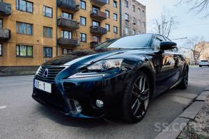 Black Lexus IS 2013 in Riga, with an engine capacity of 2.50 L and mileage of 171 thousand km for 14000 €, photo 3 on AUTOMOTO.COM.LV