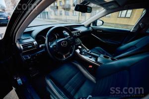 Black Lexus IS 2013 in Riga, with an engine capacity of 2.50 L and mileage of 171 thousand km for 14000 €, photo 5 on AUTOMOTO.COM.LV
