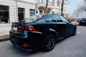 Black Lexus IS 2013 in Riga, with an engine capacity of 2.50 L and mileage of 171 thousand km for 14000 €, photo 9 on AUTOMOTO.COM.LV