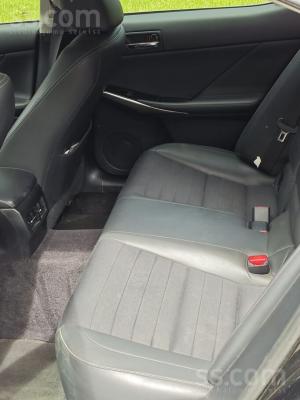 Black Lexus IS 2013 in Riga, with an engine capacity of 2.50 L and mileage of 191 thousand km for 13000 €, photo 7 on AUTOMOTO.COM.LV