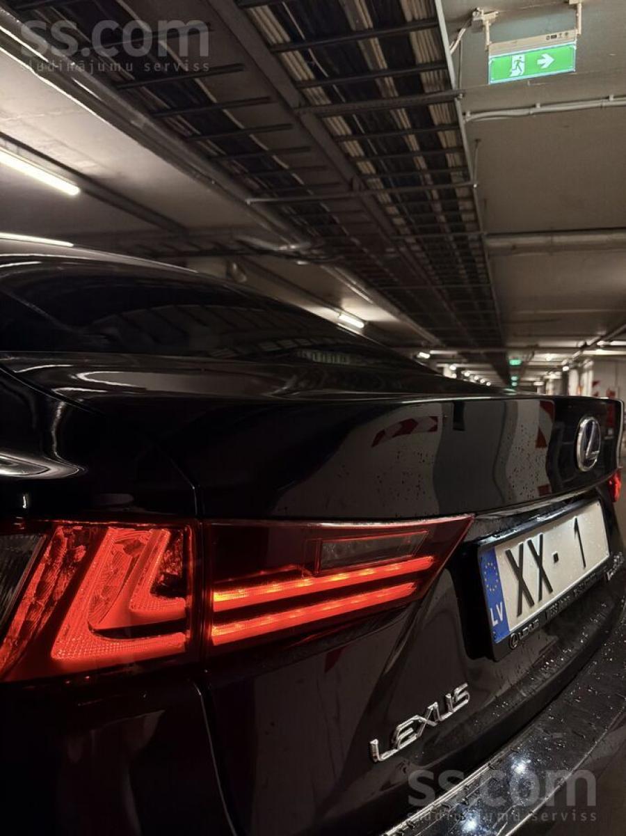 Black Lexus IS 2013 in Riga, with an engine capacity of 2.50 L and mileage of 170 thousand km for 15000 €, photo 5 on AUTOMOTO.COM.LV