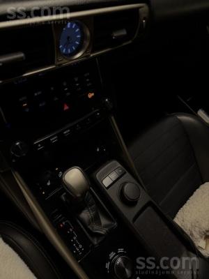 Black Lexus IS 2013 in Riga, with an engine capacity of 2.50 L and mileage of 170 thousand km for 15000 €, photo 8 on AUTOMOTO.COM.LV