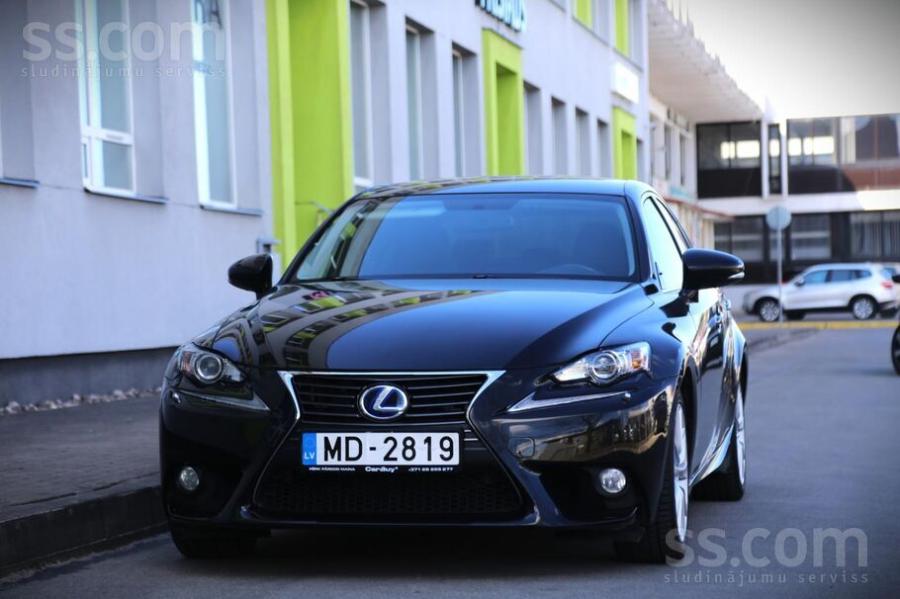 Black Lexus IS 2014 in Riga, with an engine capacity of 2.50 L and mileage of 267 thousand km for 12495 €, photo 1 on AUTOMOTO.COM.LV