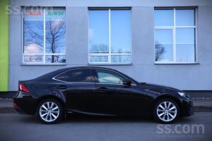 Black Lexus IS 2014 in Riga, with an engine capacity of 2.50 L and mileage of 267 thousand km for 12495 €, photo 4 on AUTOMOTO.COM.LV
