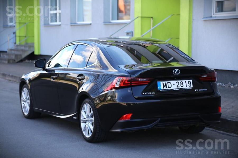 Black Lexus IS 2014 in Riga, with an engine capacity of 2.50 L and mileage of 267 thousand km for 12495 €, photo 6 on AUTOMOTO.COM.LV