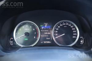Black Lexus IS 2014 in Riga, with an engine capacity of 2.50 L and mileage of 267 thousand km for 12495 €, photo 8 on AUTOMOTO.COM.LV