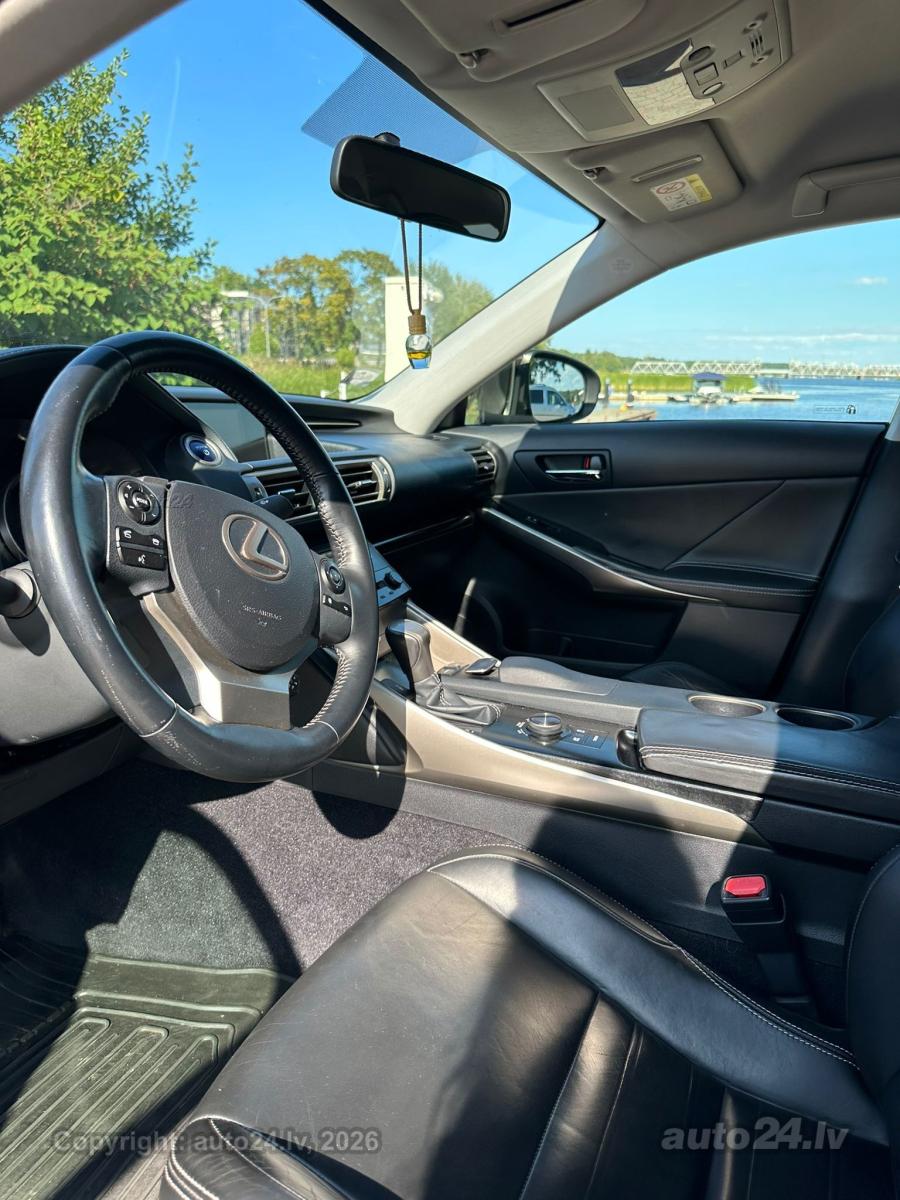 Melns Lexus IS 2014 Jūrmala, ar dzinēja tilpumu 2.00 L un nobraukumu 217 tūkst. km par 12000 €, foto 7 vietnē AUTOMOTO.COM.LV
