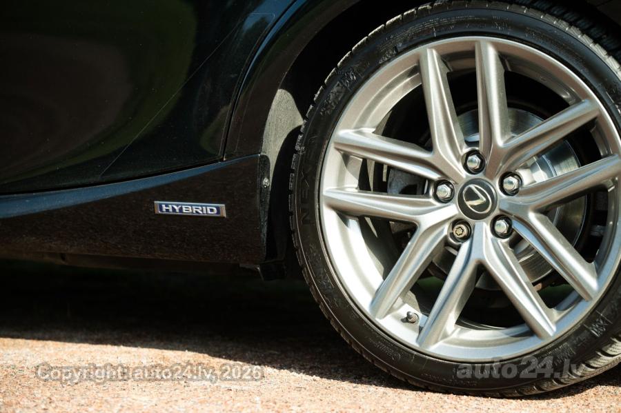 Melns Lexus IS 2014 Tallina, ar dzinēja tilpumu 2.50 L un nobraukumu 140 tūkst. km par 19900 €, foto 12 vietnē AUTOMOTO.COM.LV