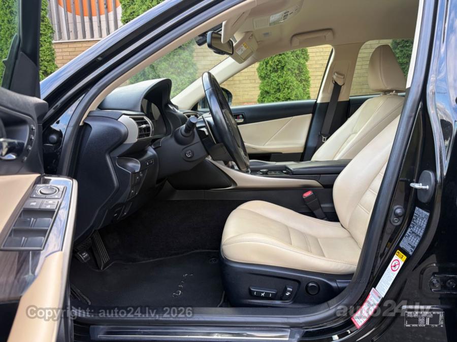 Melns Lexus IS 2014 Tartu, ar dzinēja tilpumu 2.50 L un nobraukumu 148 tūkst. km par 16900 €, foto 12 vietnē AUTOMOTO.COM.LV