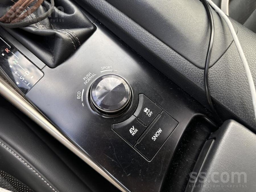 Melns Lexus IS 2014 Rīga, ar dzinēja tilpumu 2.50 L un nobraukumu 230 tūkst. km par 14500 €, foto 14 vietnē AUTOMOTO.COM.LV
