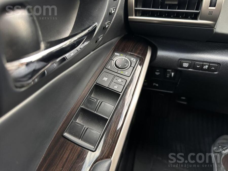 Melns Lexus IS 2014 Rīga, ar dzinēja tilpumu 2.50 L un nobraukumu 230 tūkst. km par 14500 €, foto 15 vietnē AUTOMOTO.COM.LV