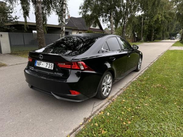 Black Lexus IS 2014 in Riga, with an engine capacity of 2.50 L and mileage of 231 thousand km for 12000 €, photo 5 on AUTOMOTO.COM.LV