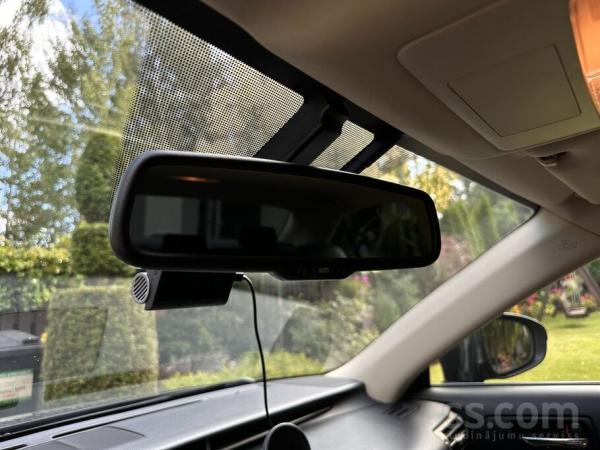 Black Lexus IS 2014 in Riga, with an engine capacity of 2.50 L and mileage of 231 thousand km for 12000 €, photo 11 on AUTOMOTO.COM.LV