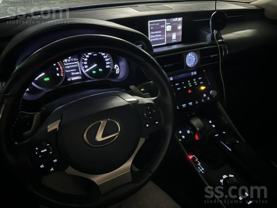 Black Lexus IS 2014 in Riga, with an engine capacity of 2.50 L and mileage of 231 thousand km for 12000 €, photo 20 on AUTOMOTO.COM.LV