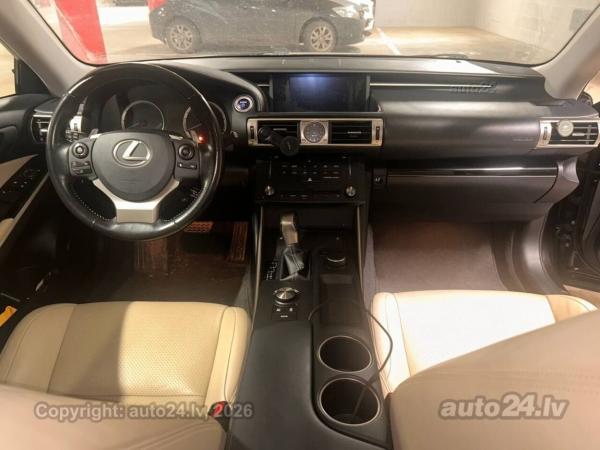 Melns Lexus IS 2015 Tallina, ar dzinēja tilpumu 2.50 L un nobraukumu 108 tūkst. km par 16500 €, foto 6 vietnē AUTOMOTO.COM.LV