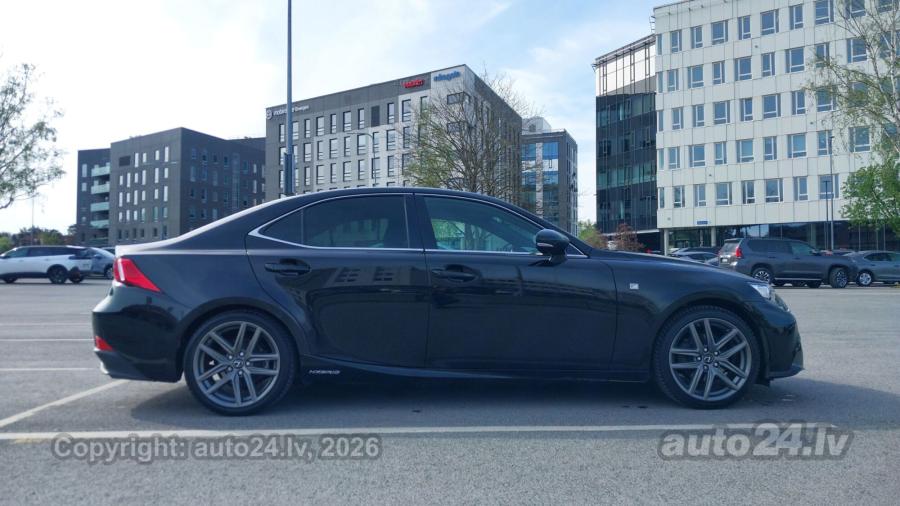 Black Lexus IS 2015 in Tallinn, with an engine capacity of 2.50 L and mileage of 152 thousand km for 16499 €, photo 5 on AUTOMOTO.COM.LV