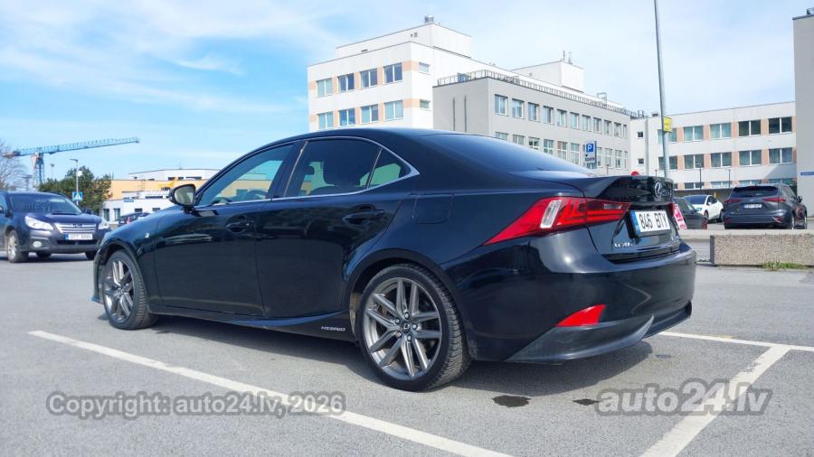 Black Lexus IS 2015 in Tallinn, with an engine capacity of 2.50 L and mileage of 152 thousand km for 16499 €, photo 8 on AUTOMOTO.COM.LV