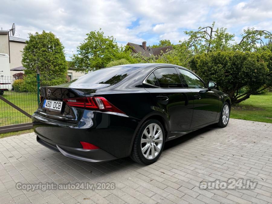 Melns Lexus IS 2015 Tallina, ar dzinēja tilpumu 2.50 L un nobraukumu 109 tūkst. km par 17290 €, foto 4 vietnē AUTOMOTO.COM.LV