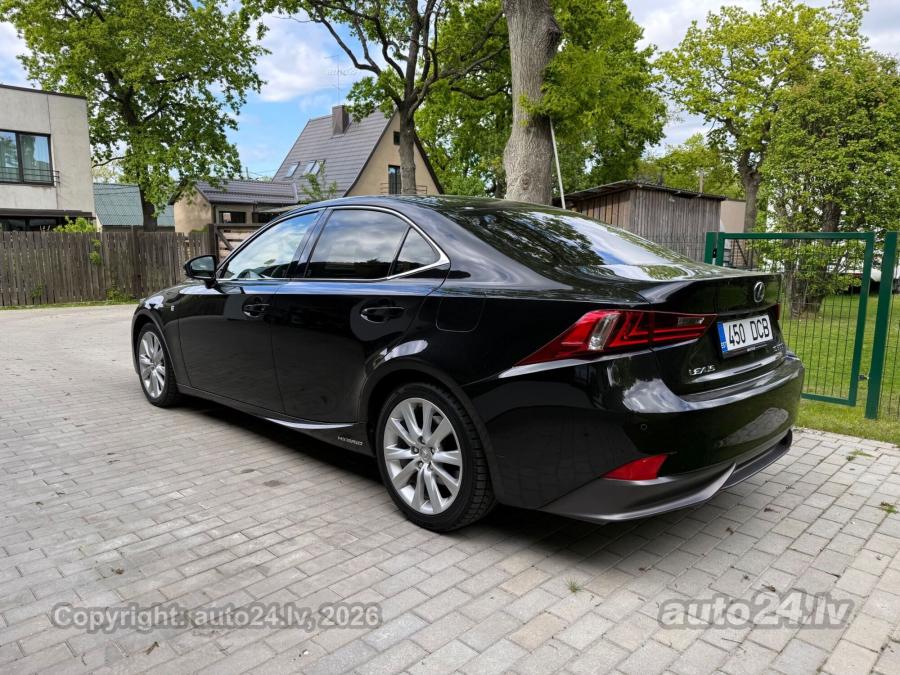 Melns Lexus IS 2015 Tallina, ar dzinēja tilpumu 2.50 L un nobraukumu 109 tūkst. km par 17290 €, foto 5 vietnē AUTOMOTO.COM.LV