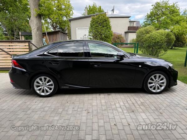 Черный Лексус ИС 2015 в Таллин, объемом двигателя 2.50 л и пробегом 109 тыс. км за 17290 €, фото 5 на AUTOMOTO.COM.LV