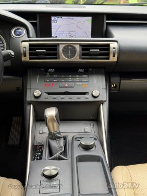 Melns Lexus IS 2015 Tallina, ar dzinēja tilpumu 2.50 L un nobraukumu 109 tūkst. km par 17290 €, foto 14 vietnē AUTOMOTO.COM.LV