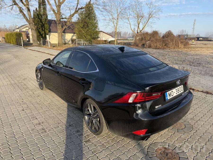 Melns Lexus IS 2015 Rīga, ar dzinēja tilpumu 2.50 L un nobraukumu 136 tūkst. km par 16000 €, foto 4 vietnē AUTOMOTO.COM.LV