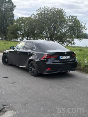 Melns Lexus IS 2015 Rīga, ar dzinēja tilpumu 2.50 L un nobraukumu 326 tūkst. km par 11480 €, foto 5 vietnē AUTOMOTO.COM.LV
