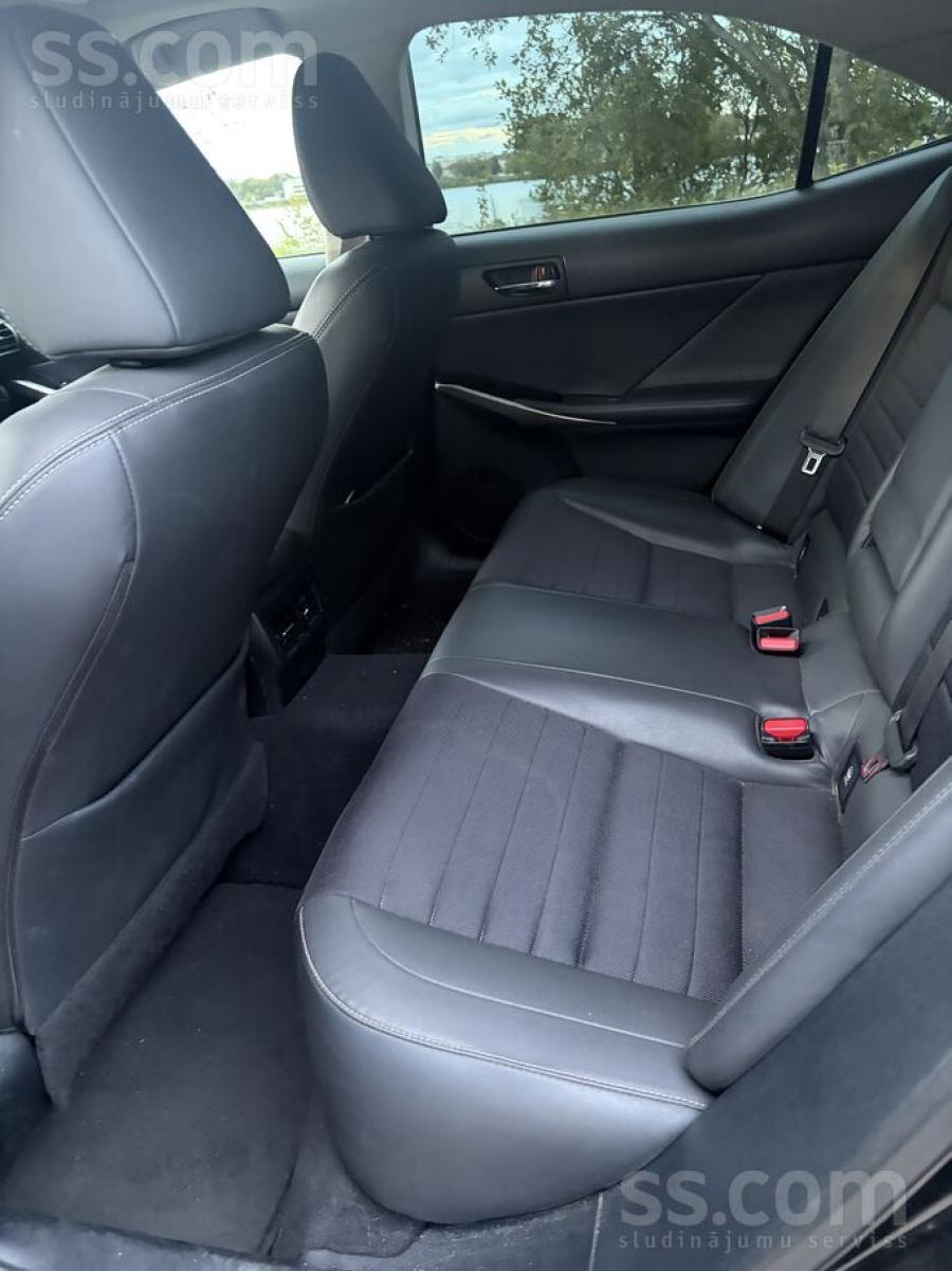 Melns Lexus IS 2015 Rīga, ar dzinēja tilpumu 2.50 L un nobraukumu 326 tūkst. km par 11480 €, foto 7 vietnē AUTOMOTO.COM.LV