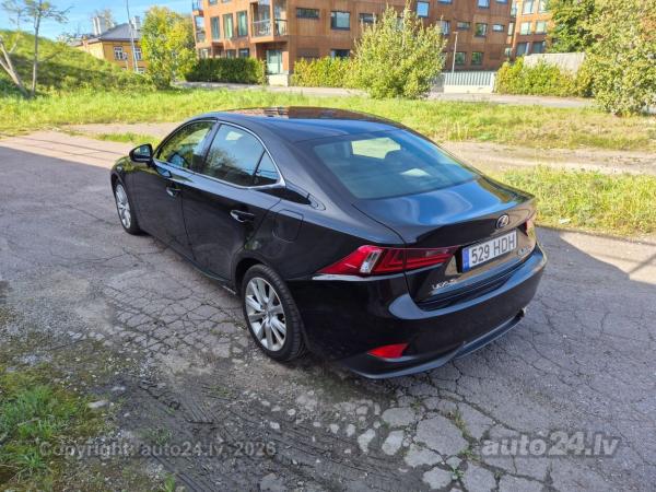 Black Lexus IS 2016 in Tallinn, with an engine capacity of 2.50 L and mileage of 140 thousand km for 16000 €, photo 5 on AUTOMOTO.COM.LV