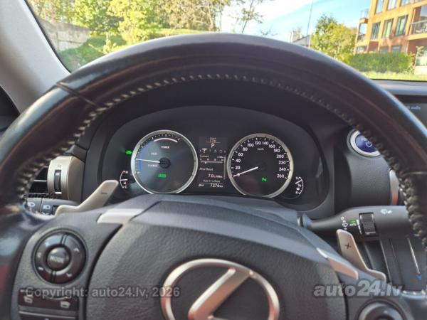 Black Lexus IS 2016 in Tallinn, with an engine capacity of 2.50 L and mileage of 140 thousand km for 16000 €, photo 10 on AUTOMOTO.COM.LV