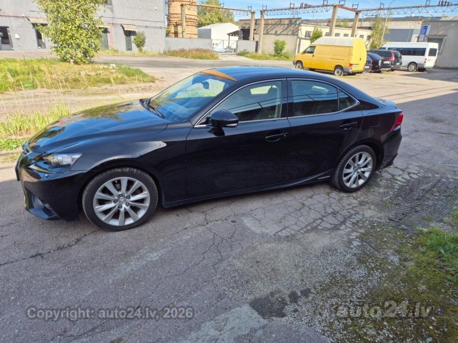 Black Lexus IS 2016 in Tallinn, with an engine capacity of 2.50 L and mileage of 140 thousand km for 16000 €, photo 4 on AUTOMOTO.COM.LV