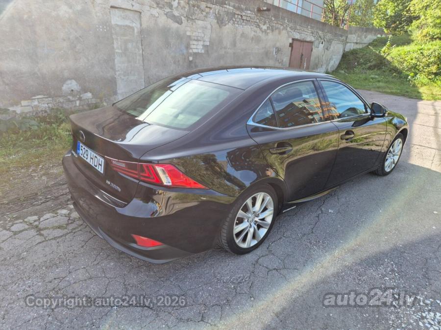 Black Lexus IS 2016 in Tallinn, with an engine capacity of 2.50 L and mileage of 140 thousand km for 16000 €, photo 11 on AUTOMOTO.COM.LV